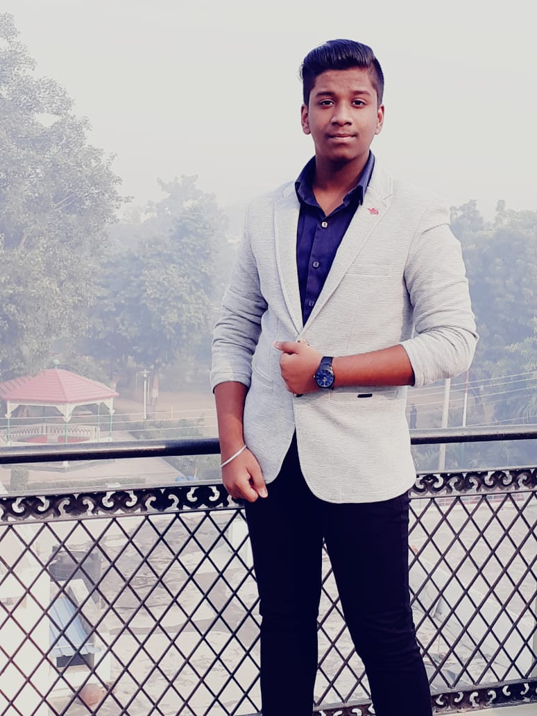 Kenneth Macknight – Disrupt